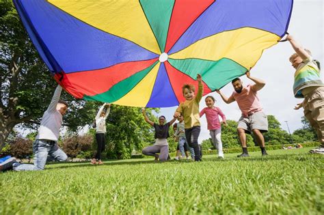 15 Interesting Parachute Games Online