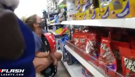 Flash Girl In Store Tnaflix Porn Videos