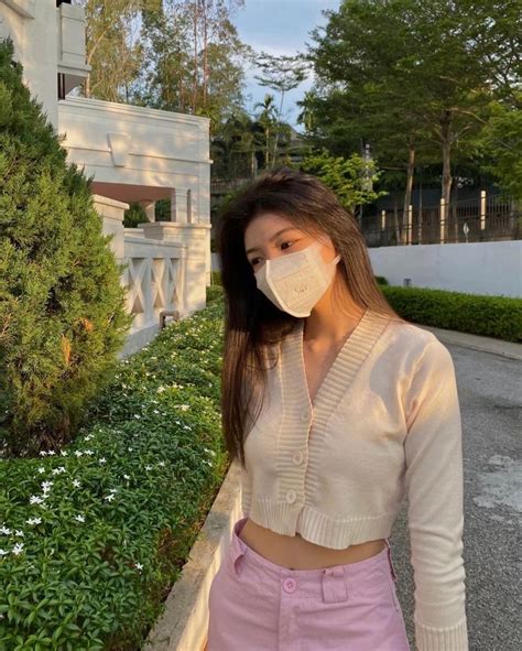 Pin By 𝓐𝓫𝓫𝔂 On Beautiful Chinese Girl Girl Outfits Beautiful Chinese