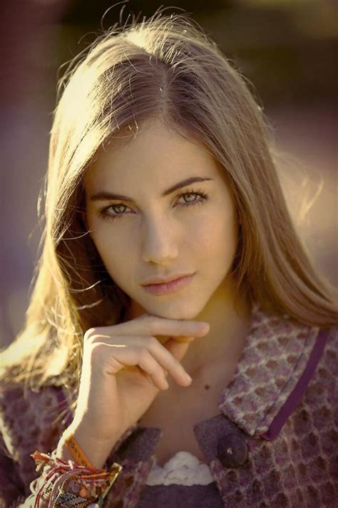 Ela Velden Image