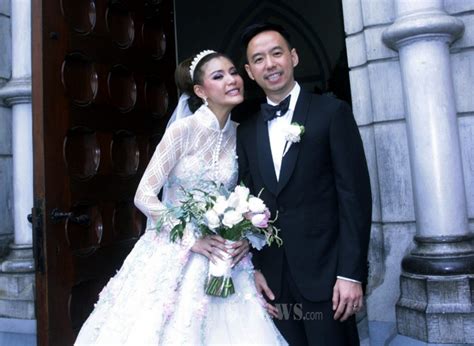 Olga Lydia Dan Raphael Aris Utama Nikah Di Gereja Katedral Foto 8 1698001
