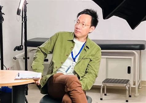 Jun Yi Lee 和数字时代的视觉故事力量