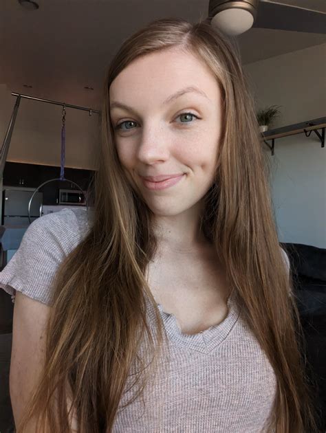 I Think I Look Cute Should I Use More Makeup Tho R Sfwnextdoorgirls