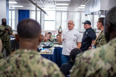 Dvids Images Chef Robert Irvine Visits Us Fleet Forces Command