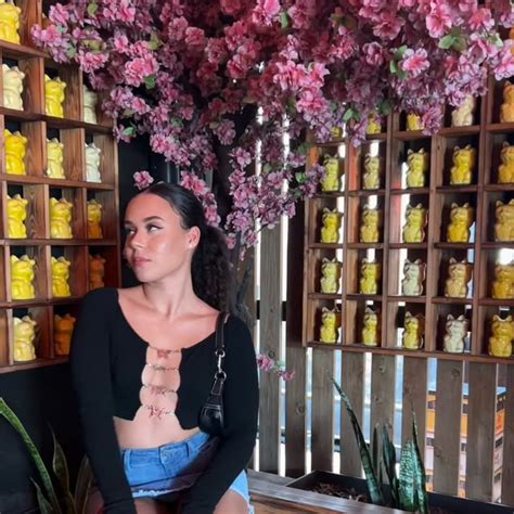 Sofiaroseee • Threads Say More