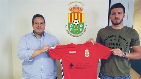 Ángel Cobo Cumple Una Década Como Jugador Del Jove Español Radio San