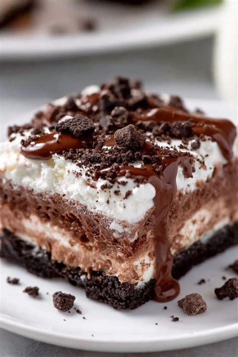 Easy No Bake Chocolate Lasagna Cake With Oreo Crust Emilytasty