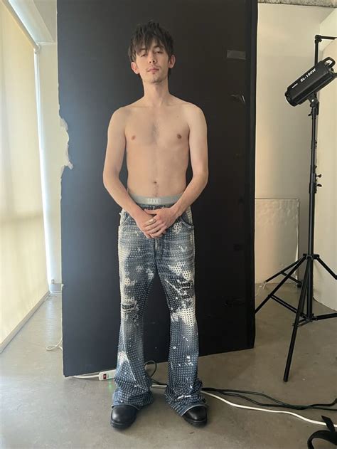 Pin By Dasha Scott On Griffin Gluck Griffin Gluck Hot Hollywood Actors Griffin