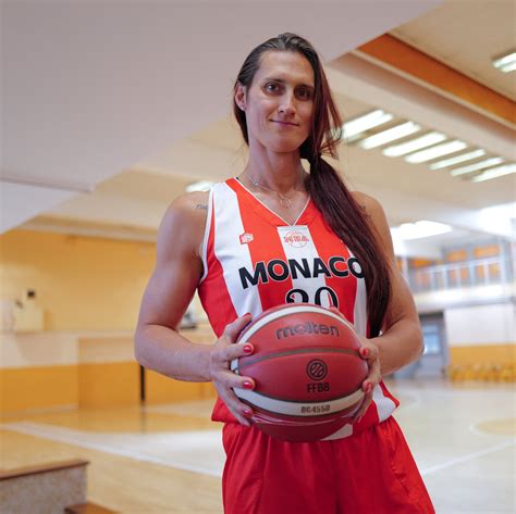 Cest Un Terrible Retour En Arrière Sur Rtl La Basketteuse