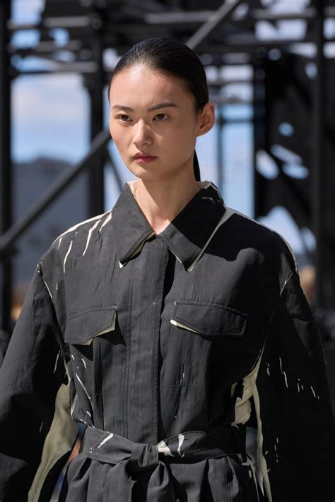 吴季刚 Jason Wu Collection 2025春夏高级成衣秀细节 New York Spring 2025 天天时装 口袋里