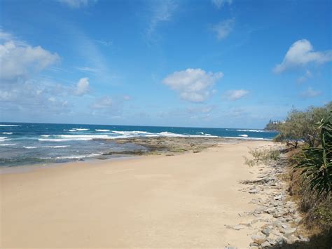Dicky Beach Surfing Weather Tide Times Facilities Picnic Tables Qld
