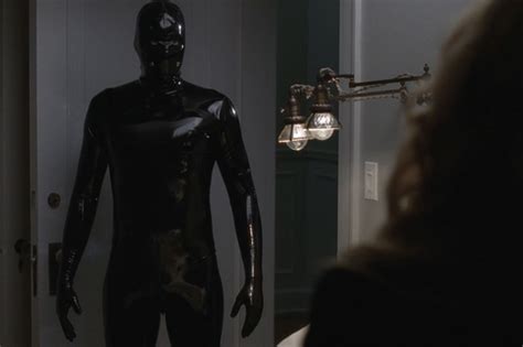 American Horror Stories Rubber Man Spotyka Rubber Woman W Nowym