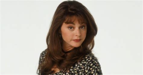 Daphne Moon Ed With The Cast Of Frasier He Had A Small Cameo On The