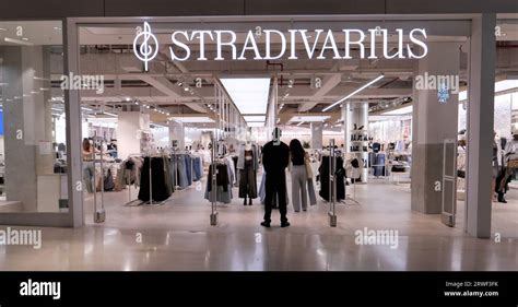 Stradivarius Clothing Online