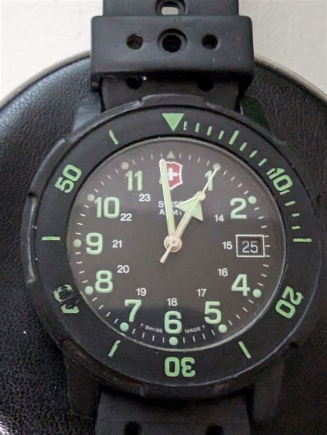 Victorinox Vintage Swiss Army Diver Style Watch With New Battery And