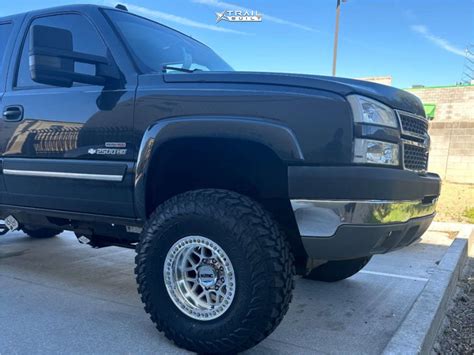 2005 Chevrolet Silverado 2500 Hd Wheel Offset Aggressive 1 Outside