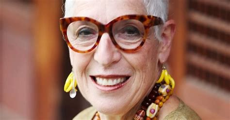 로니 칸의 푸드 파이터 먹거리를 구하라