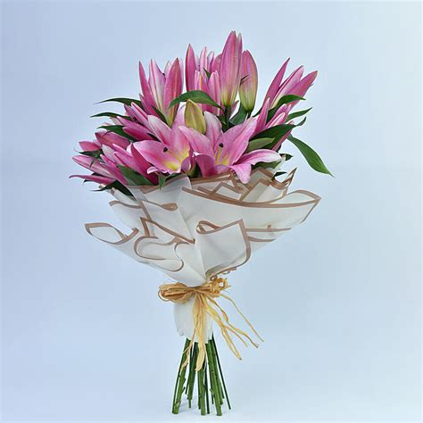 Online Feather Touch Floral Bouquet T Delivery In Kuwait Fnp