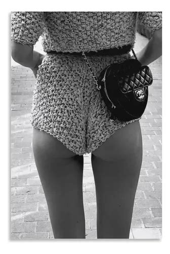 Sexy Woman Back Peach Ass Black And White Vintage Poster Parcelamento Sem Juros