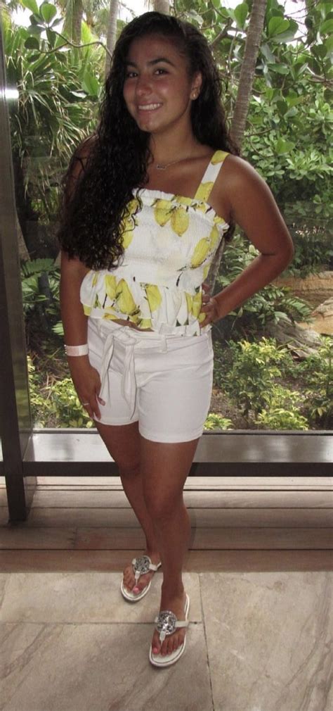 Sofia Valastros Feet