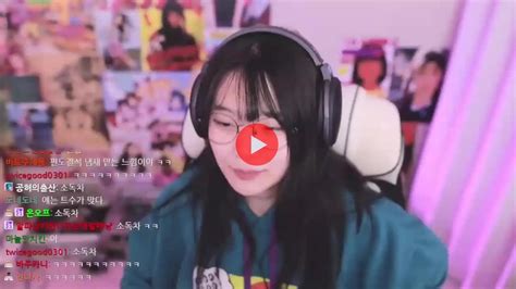 젠장 ㅇㅇㅇ 난 네가 좋다 를 배운 소붕이ㅋㅋㅋㅋ 치지직 에펨코리아