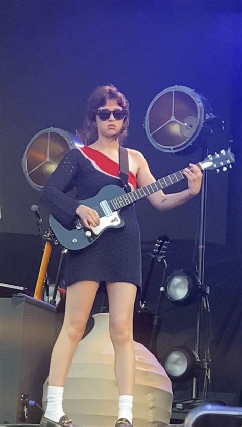 Claire Cottril Female Guitarist Female Claire