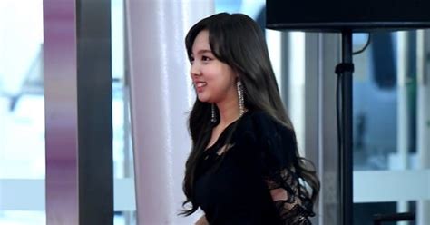 포토 트와이스 나연 각선미 과시하며 등장 Sbs 가요대전