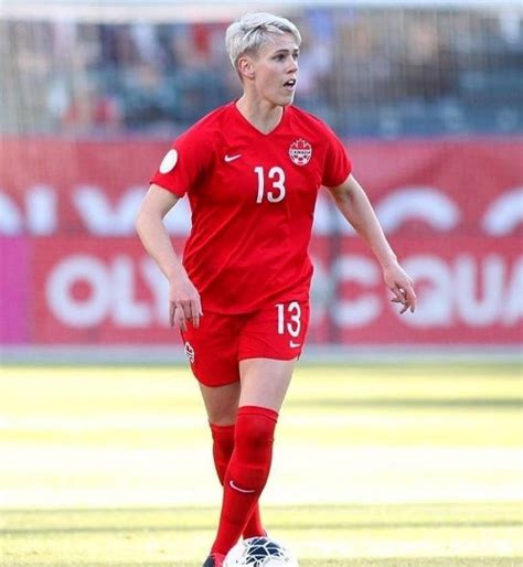 Is Sophie Schmidt Lesbian Husband Pet Dog Career And More