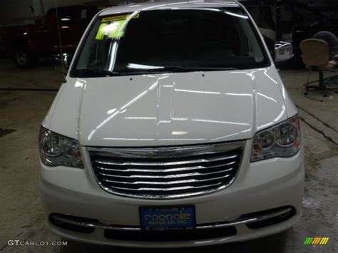 2012 Stone White Chrysler Town And Country Touring L 57969532 Photo 3