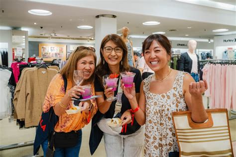 Sheldon Simeons Tiffanys Maui Is A Homecoming For Palate And Soul