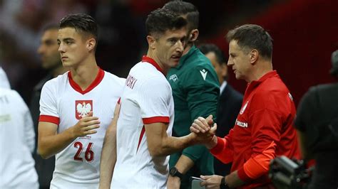 Lewandowski Ozlijeđen Poljaci U Strahu Izbornik Smiruje Naciju Germanijak