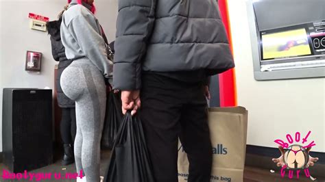 Monster Cheeks Leggings Close Up Candid Capture Eporner