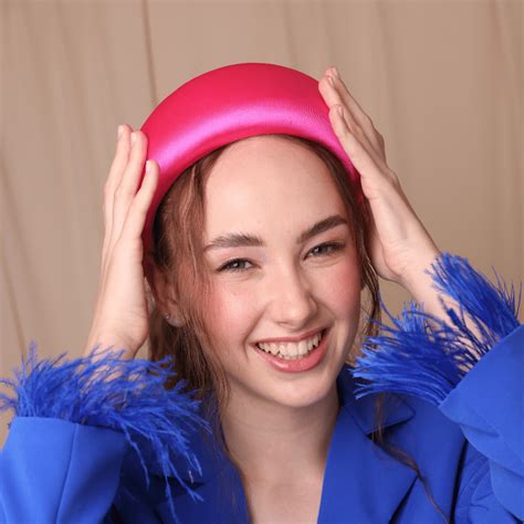 קשת רחבה יפהפיה דגם אסקוט קשתות מעוצבות Ronit Hats