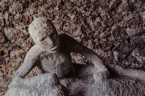 Did Mount Vesuvius Ash Cloud Really Transform A Brain Into Glass