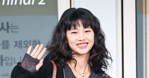 정호연심쿵 손인사 사진