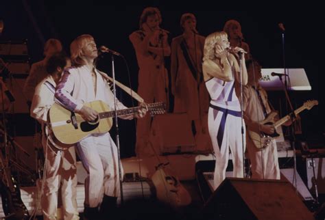 Iconic Outfits In Music History