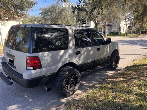 2006 Ford Expedition With 20x10 18 Massiv Offroad Or4 And 33 12 5r20