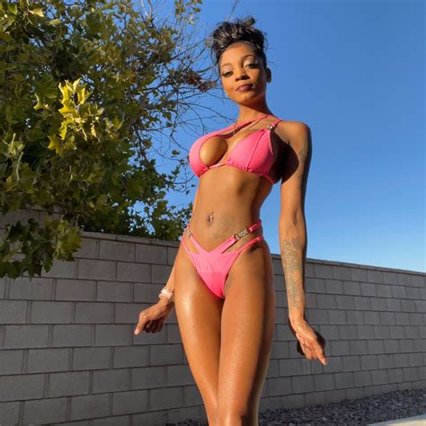 Bikinigodlexc Social Manyvids