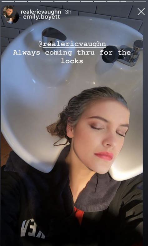 Pin By Jct On Barbara Palvin Hair Sink Barbara Palvin Womens