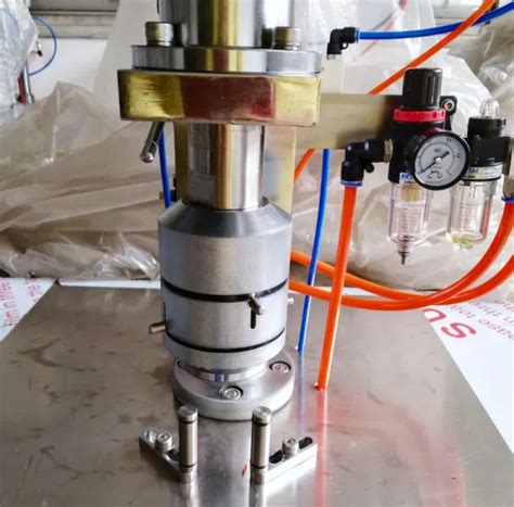 Semi Automatic Deodorant Body Spray Air Freshener Perfume Spray Aerosol Filling Machine