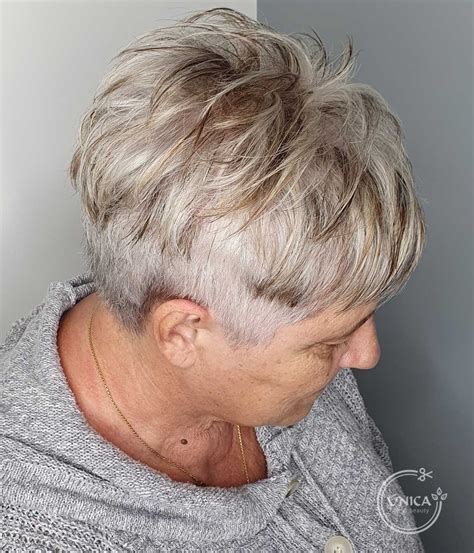 20 Modern Pixie Haircuts For Older Women To Wear This Year