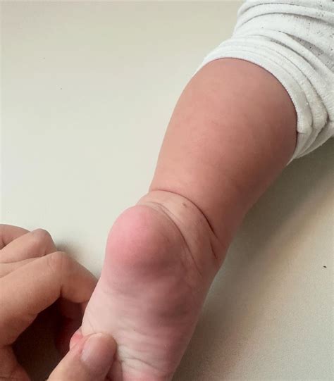 권하율 하율이 장난감 소독할때 하율이도 소독 하기 ㅋㅋㅋㅋㅋㅋ🤭 Instagram