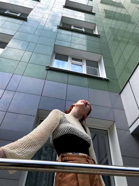 Необычный ракурс Рыжие девушки Рыжий Фотографии