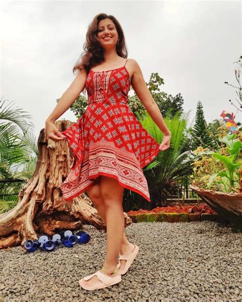 Hamsa Nandinis Sizzling Holiday Pics