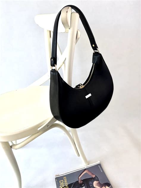 کیف هلالی آنوشا آرانو