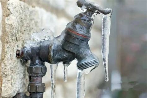 应急科普 水管冻住了怎么办？南方水龙头解冻水表设施供水新浪新闻