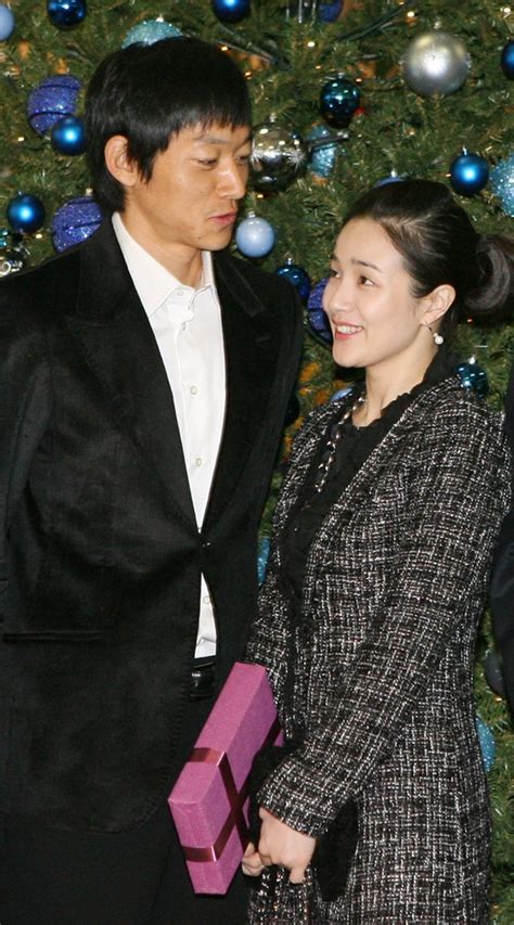 김남일 김보민 커플 축구협 찾아 결혼신고