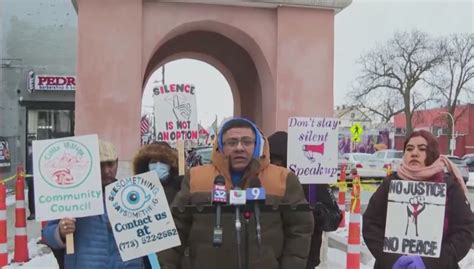 Realizan Vigilia En La Vilita Para Exigir Justicia Por Joven Hispano Asesinado Univision