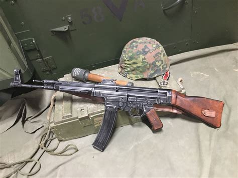 Replica Assault Rifle Spotlight The Ww2 German Stg44 Mp44 By Denix