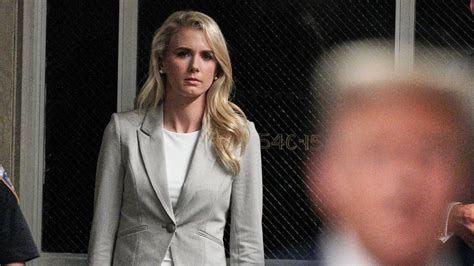 Secret Service Freaked Out By Trumps Adoring Female Aide
